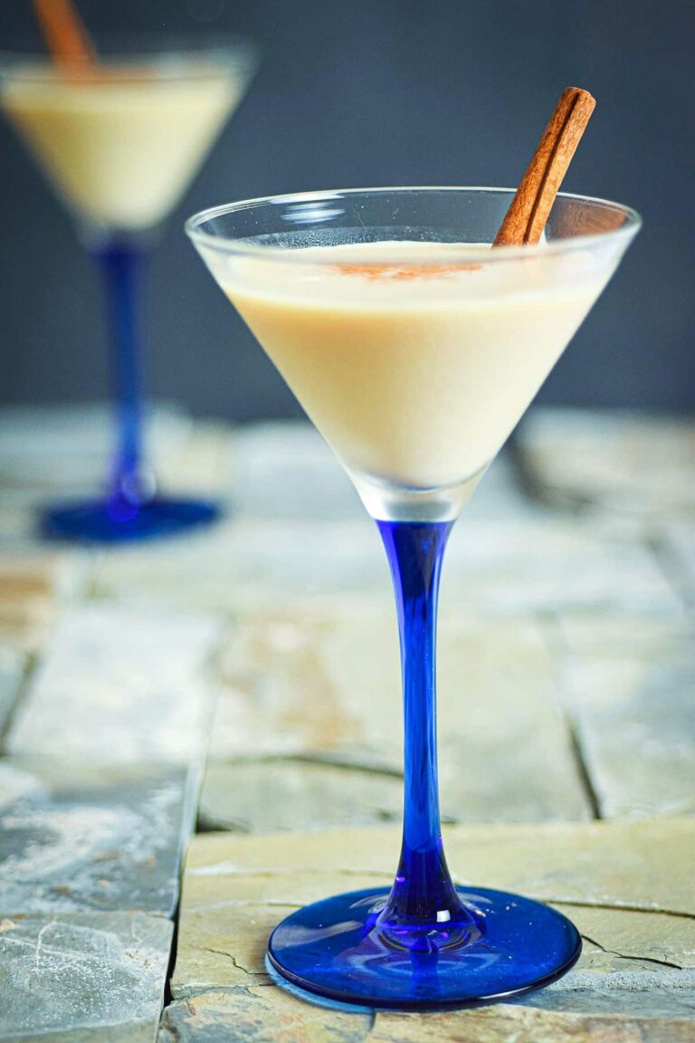 30 Festive Holiday Cocktail Recipes to Celebrate the Season - The Best ...