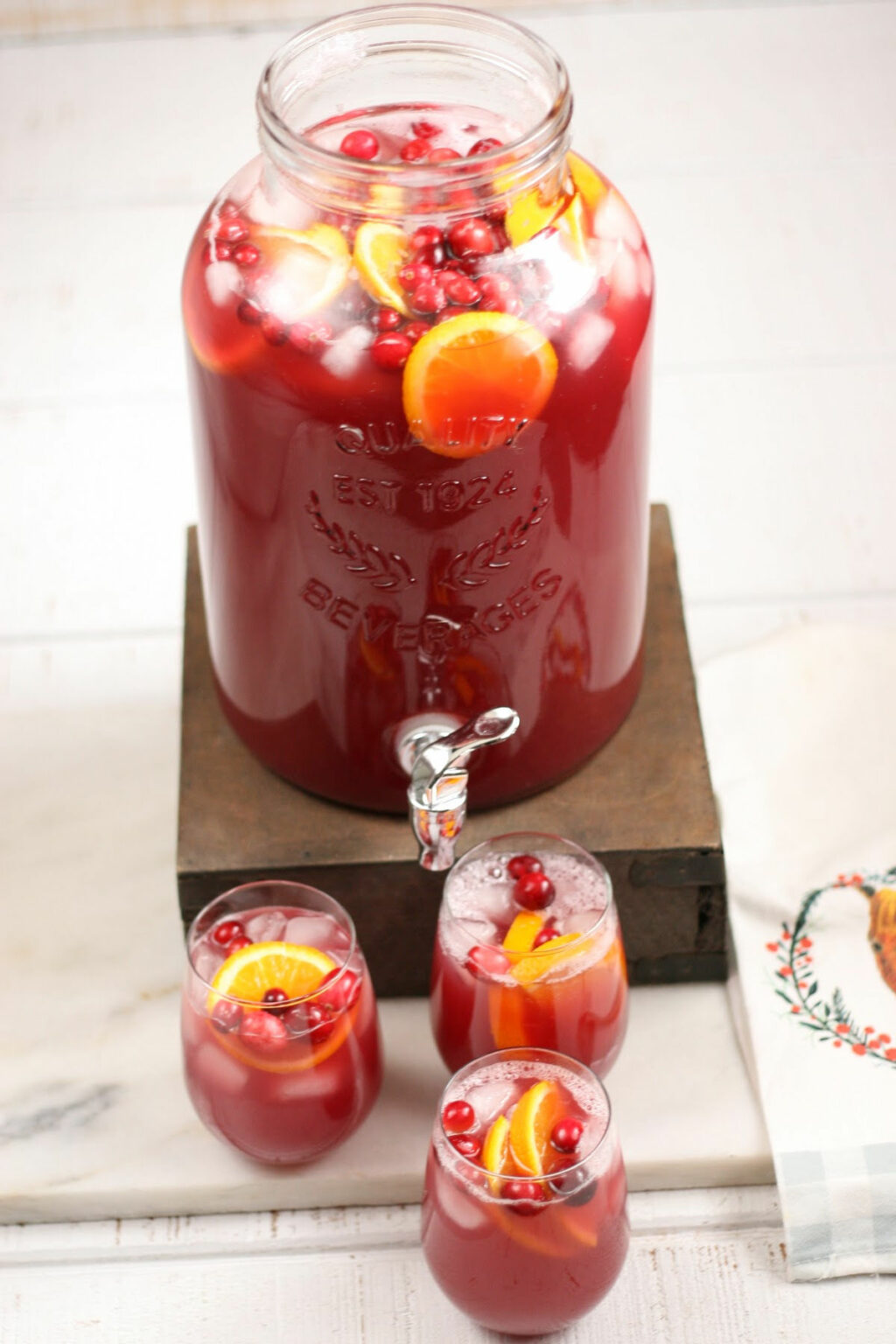 30 Festive Holiday Cocktail Recipes to Celebrate the Season - The Best ...