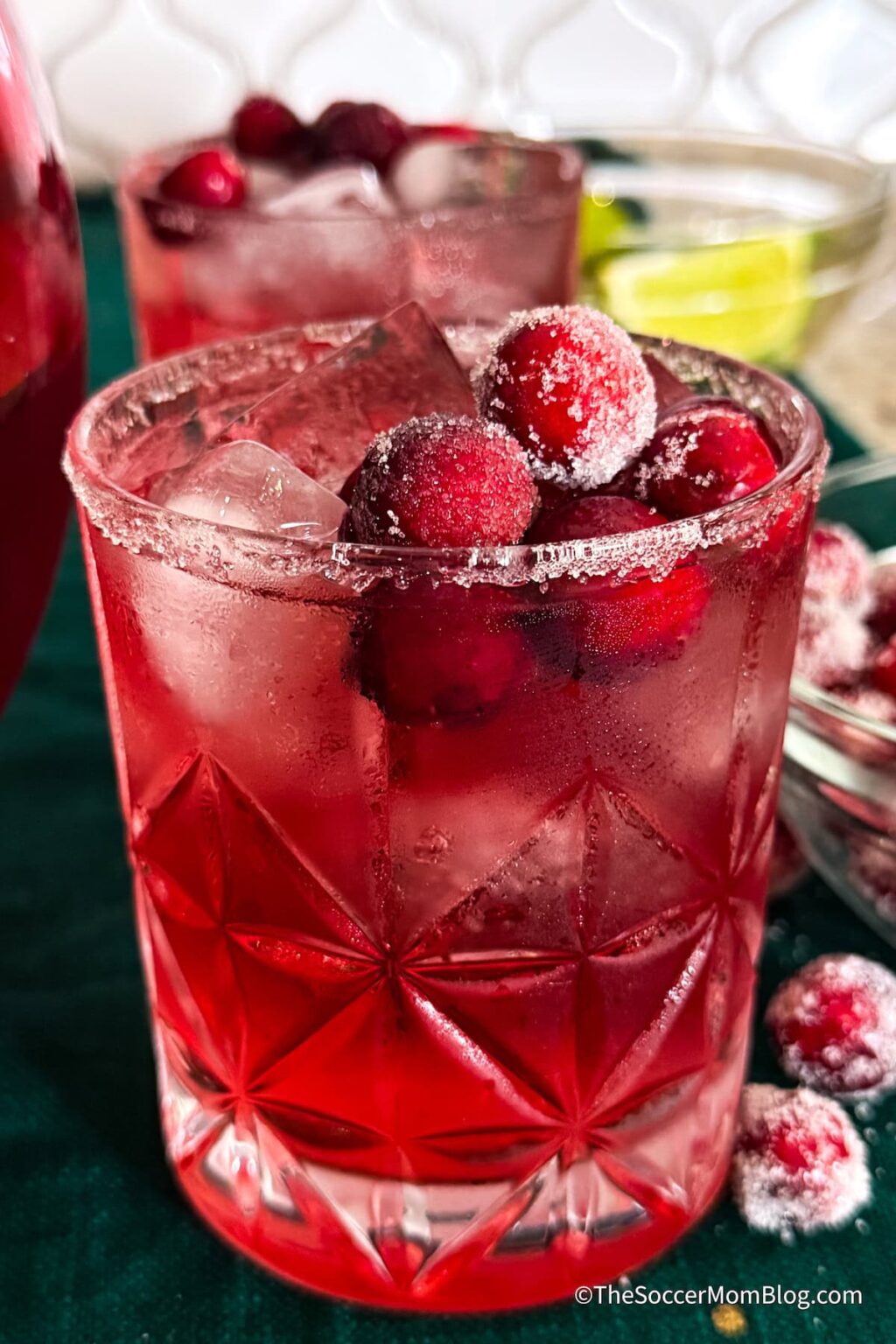 30 Festive Holiday Cocktail Recipes to Celebrate the Season - The Best ...