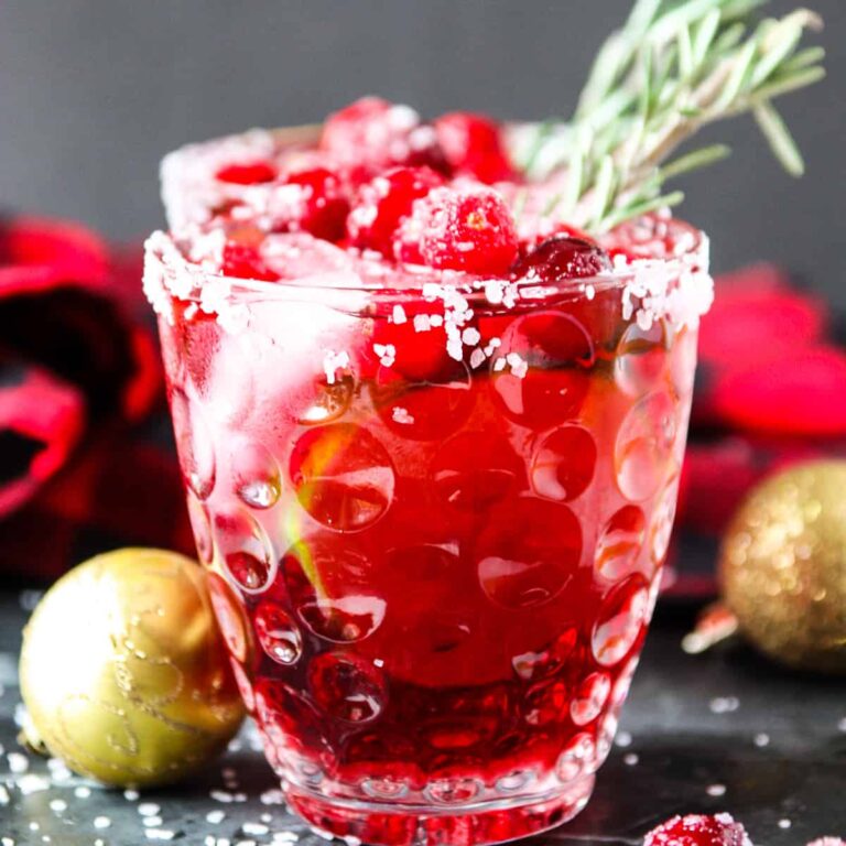 30 Festive Holiday Cocktail Recipes to Celebrate the Season - The Best ...